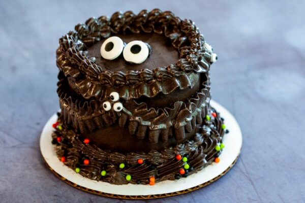 Spooky Cake Decorating: Death by Chocolate Cake – Bettie's Chicago